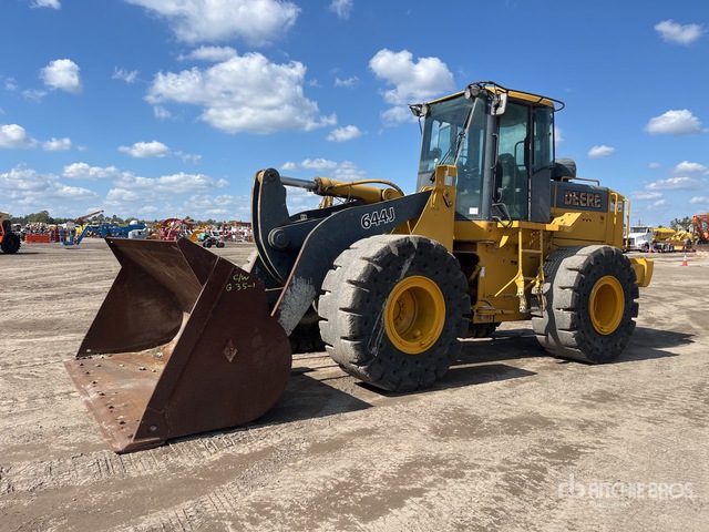 2006 John Deere 644J Wheel Loader | Ritchie Bros. Auctioneers