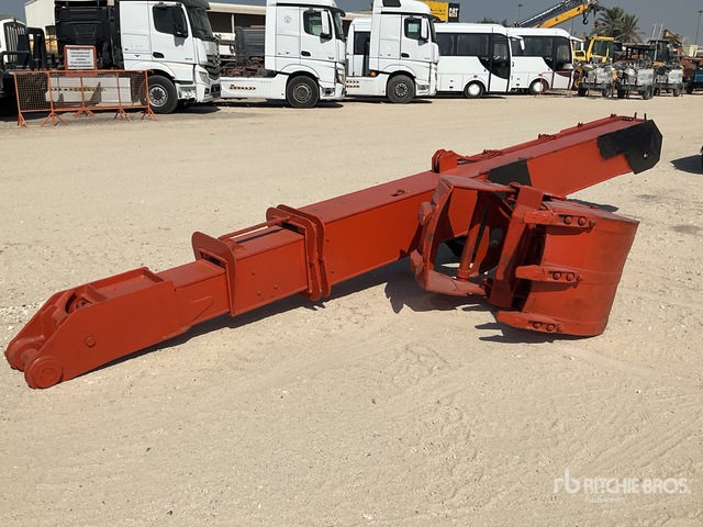 20 M Telescopic Excavator Boom w/ Clamshell Bucket - Fits 20 ton ...