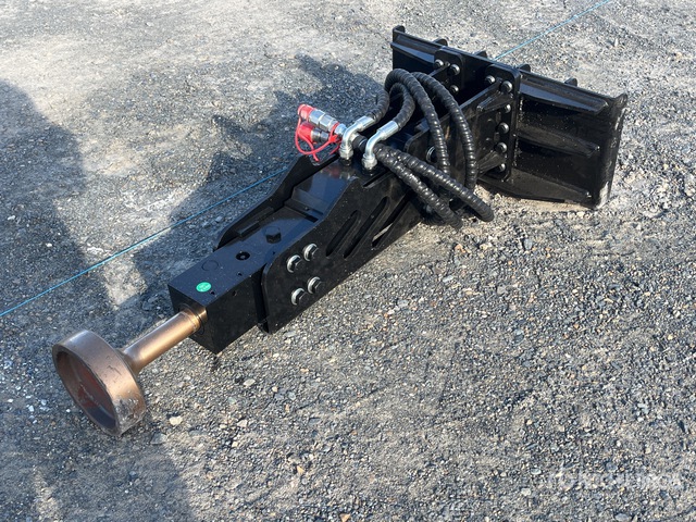 2025 Future FT-D45 Mini Skid Steer Post Driver (Unused) | Ritchie Bros ...