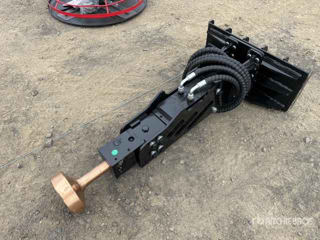 2025 Future FT-D45 Mini Skid Steer Post Driver (Unused) | Ritchie Bros ...