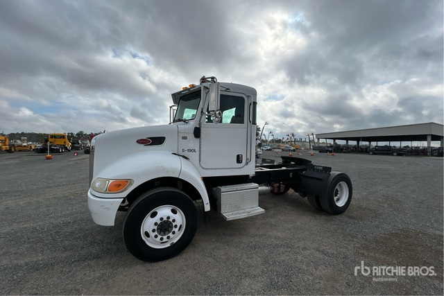 2011 Peterbilt 337 4x2 S/A Day Cab Truck Tractor | Ritchie Bros ...
