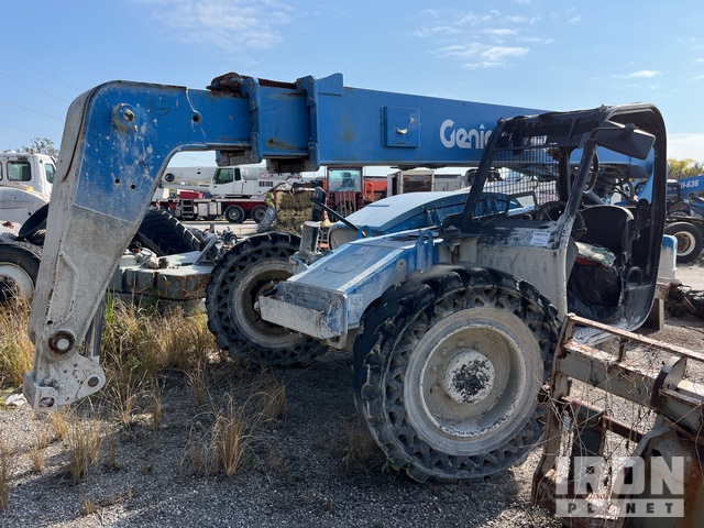2019 Genie GTH-844 Telehandler in Venice, Florida, United States ...