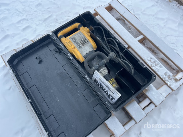 Dewalt D25901K Demolition Breaker | Ritchie Bros. Auctioneers