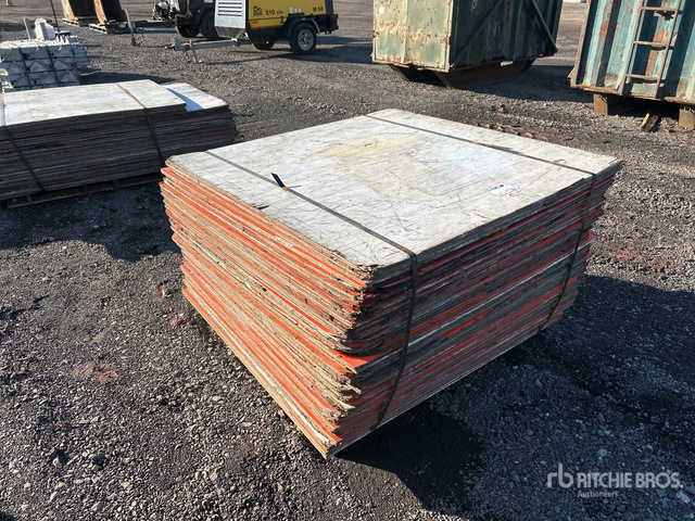 Quantity of (60) NYSDOT Reflective Road Signs | Ritchie Bros. Auctioneers