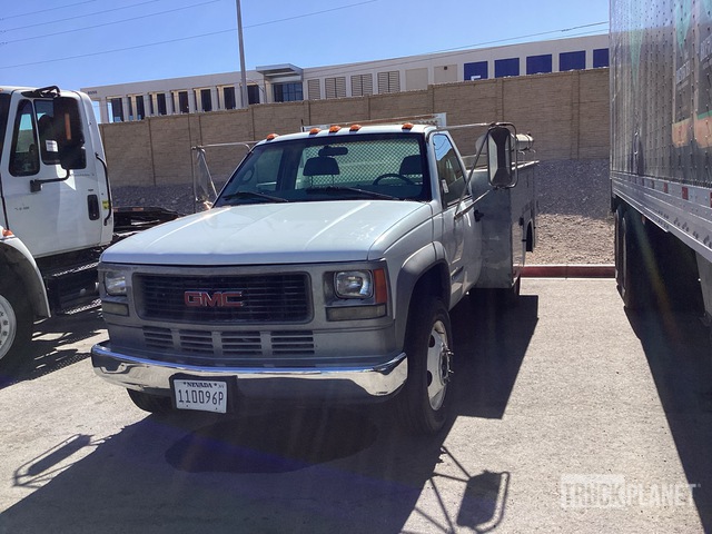 2001 GMC 3500 HD 4x2 Utility Truck (Inoperable) in Las Vegas, Nevada ...