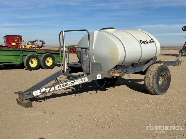 1994 Flexi-Coil S65 1000 gal Tow-Behind Fertilizer Cart | Ritchie Bros ...