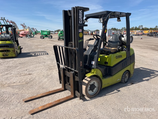 2009 Clark C30CL 6000 lb Cushion Tire Forklift | Ritchie Bros. Auctioneers