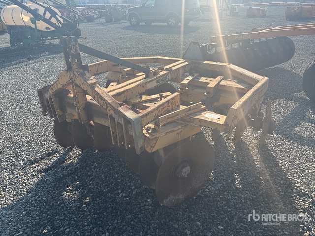 Domries 7 ft 3-Point Tandem Breaking Disques | Ritchie Bros. Auctioneers