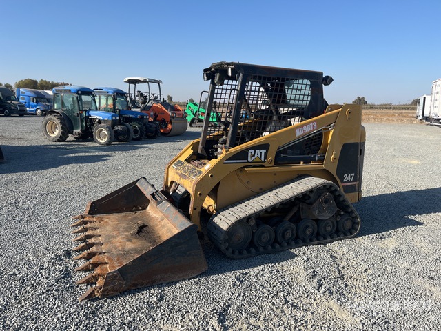 2002 Cat 247 Compact Track Loader | Ritchie Bros. Auctioneers