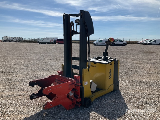 2011 Yale MC10 Electric Stacker (Inoperable) | Ritchie Bros. Auctioneers