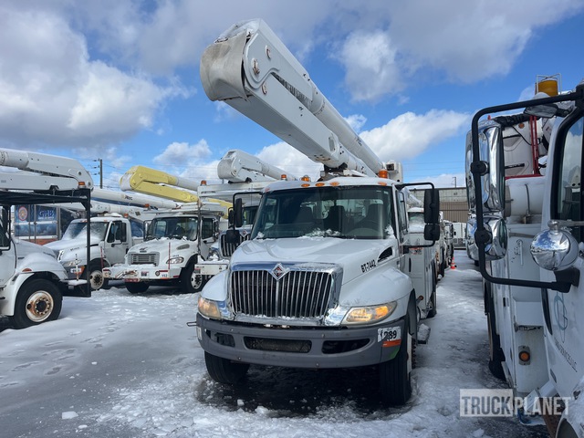 Altec AA755MH 55 ft on 2012 International 4300 4x2 Bucket Truck | Ritchie Bros. Auctioneers