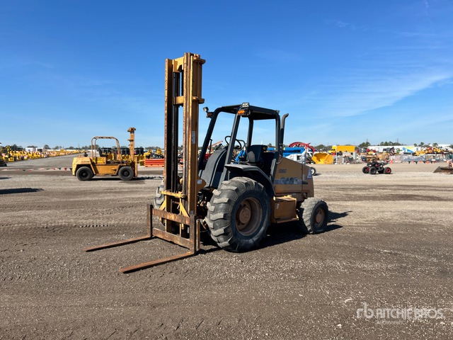 Case 580G 6000 lb 4x2 Rough Terrain Forklift | Ritchie Bros. Auctioneers