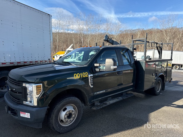 2018 Ford F350 Extended Cab Service Body