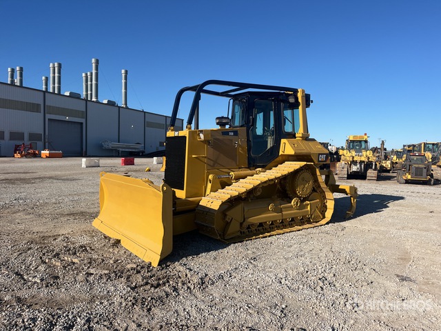 2001 Cat D6M XL Crawler Dozer | Ritchie Bros. Auctioneers