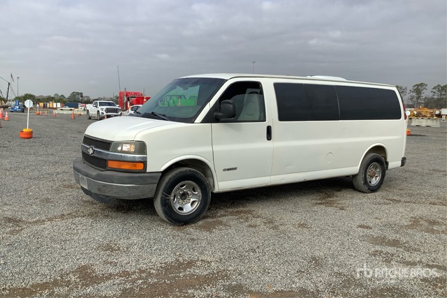2003 Chevrolet Express 3500 Furgoneta de pasajeros | Ritchie Bros ...