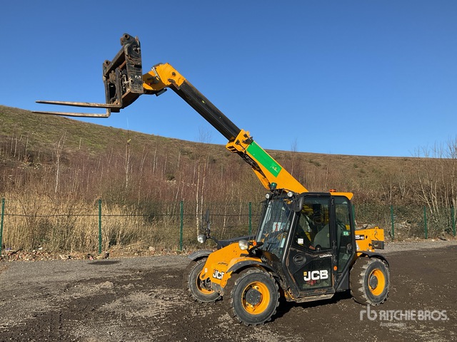 2017 JCB 525-60 Telehandler | Ritchie Bros. Auctioneers