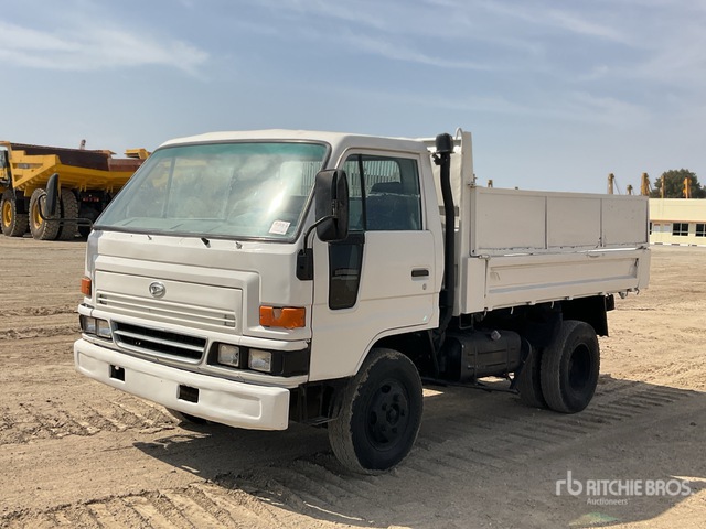 2009 Dihatsu Delta 4x2 S/A Dump Truck | Ritchie Bros. Auctioneers