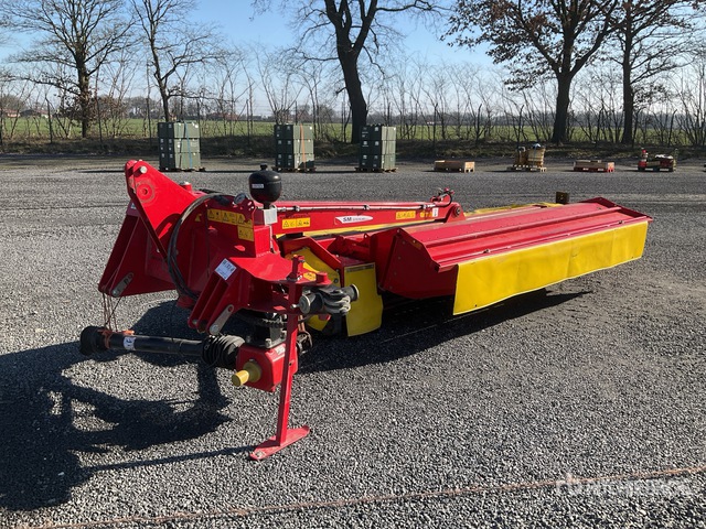 2015 Fella SM 3570 TL-KC 3050 mm Disc Mower | Ritchie Bros. Auctioneers