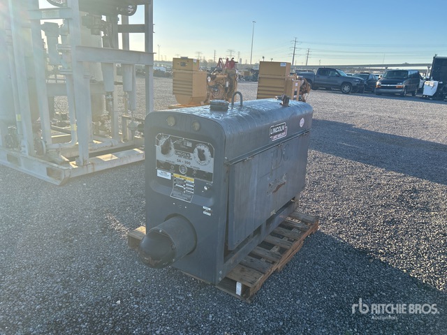 Lincoln SA-200-F-163 200 A Skid-Mounted ARC Welder Soudeuse à moteur ...