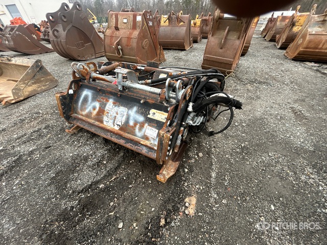 2011 Cat PC210 41 in Skid Steer Planer | Ritchie Bros. Auctioneers