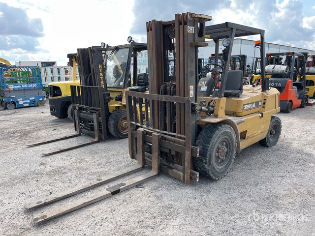 1998 Cat GP-40 7800 lb Pneumatic Tire Montacargas | Ritchie Bros ...