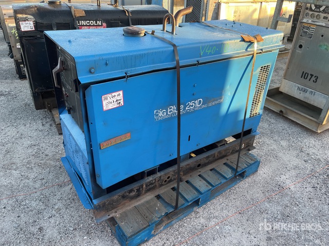 1995 Miller Big Blue 251D 250 A Engine Driven Welder | Ritchie Bros ...