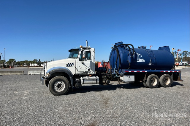 2009 Mack GU713 6x4 Pump Truck | Ritchie Bros. Auctioneers