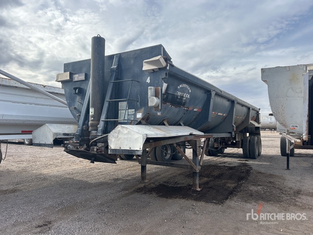 1999 Travis 40 ft T/A End Dump Trailer | Ritchie Bros. Auctioneers