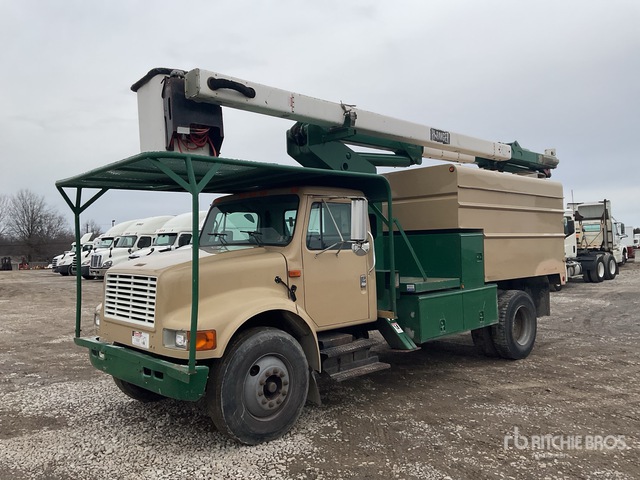 Terex Hi-Ranger XT5 55 ft on 2001 International 4700 4x2 Forestry Bucket Truck | Ritchie Bros ...