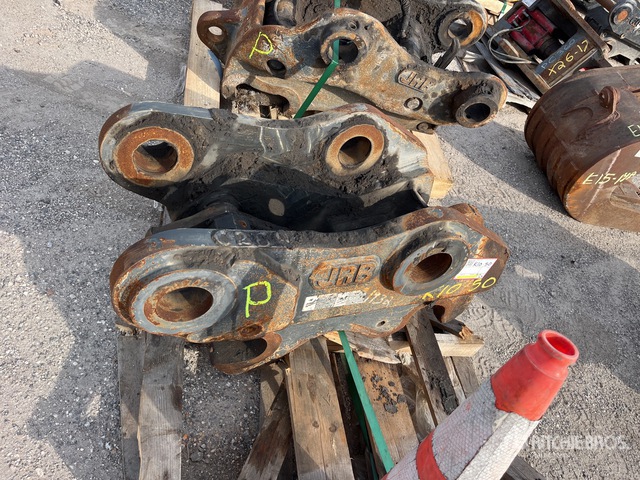 JRB Excavator Coupler - Fits komatsu PC490 | Ritchie Bros. Auctioneers