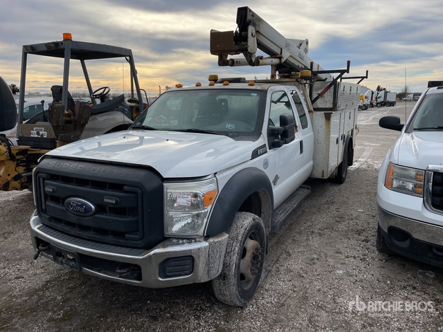 Versalift on 2015 Ford F-550 XL 4x2 Extended Cab Bucket Truck ...