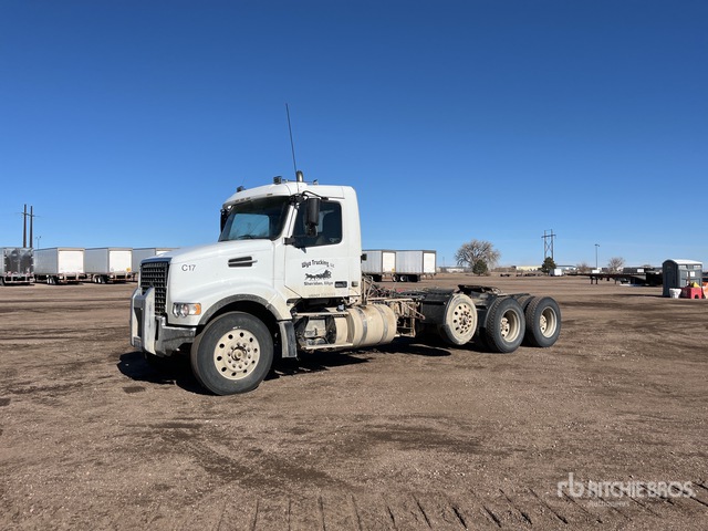 2014 Volvo VHD 8x6 T/A Day Cab Truck Tractor | Ritchie Bros. Auctioneers