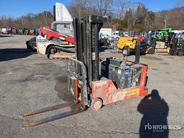 2021 (unverified) Toyota 6BWC20 3750 lb Electric Stacker (Inoperable ...