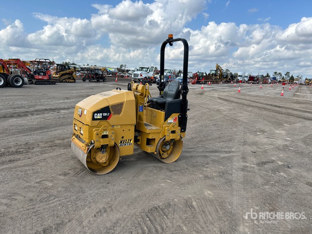 2021 Cat CB1.7 Double Drum Roller | Ritchie Bros. Auctioneers