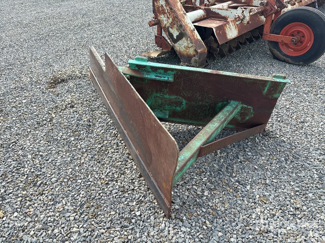 84 in Feed Push-Up Blade Attachment - Fits John Deere 5055E | Ritchie ...