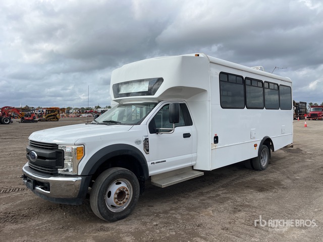 2017 Ford F-550 4x2 24-Seat Bus | Ritchie Bros. Auctioneers