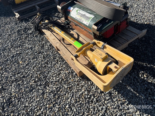 Trimble EM400 Guidance System | Ritchie Bros. Auctioneers