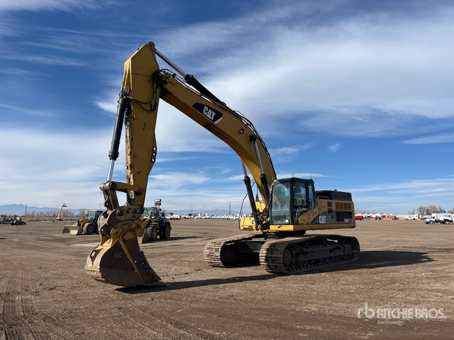 2009 Cat 345D Tracked Excavator | Ritchie Bros. Auctioneers