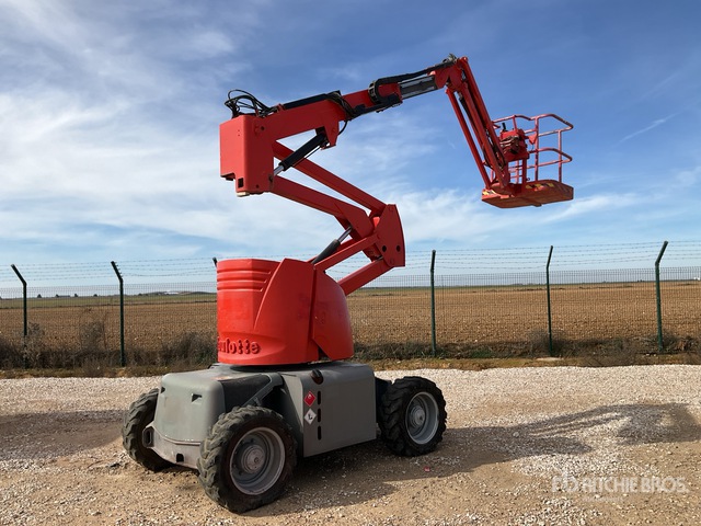 2006 Haulotte HA12PX 4WD Diesel Articulating Boom Lift | Ritchie Bros. Auctioneers