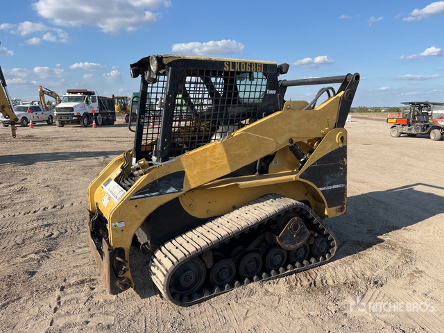 2007 Cat 257B Compact Track Loader | Ritchie Bros. Auctioneers
