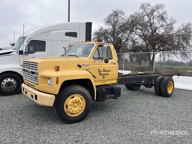 1988 Ford F700 4x2 Cabine et châssis (Inoperable) | Ritchie Bros ...