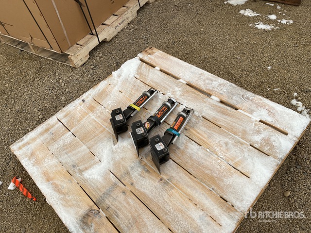Quantity of (3) Pop-It 10000 lb Flange Spreader | Ritchie Bros. Auctioneers