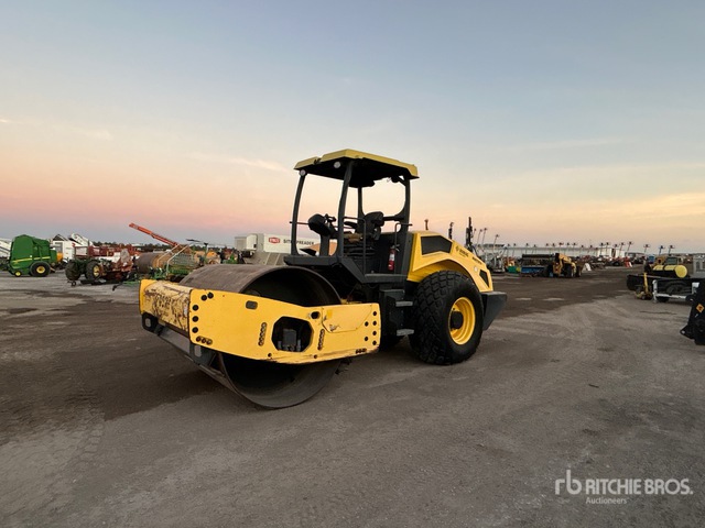 2018 Bomag BW211D-5 Rodillo compactador (Inoperable) | Ritchie Bros ...