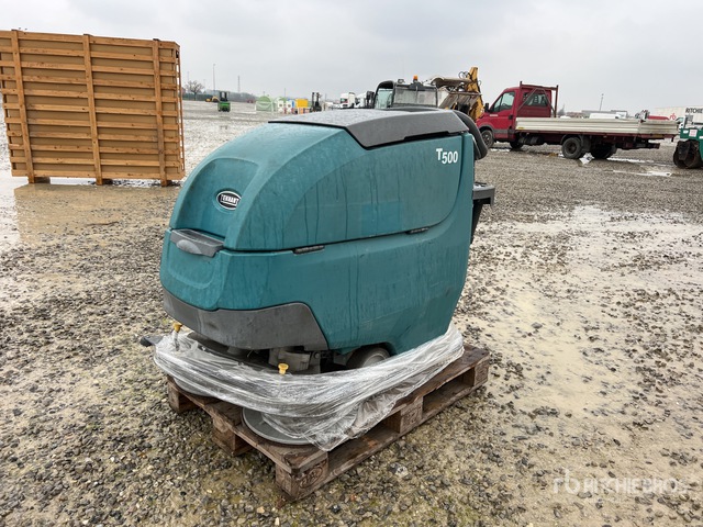 2017 Tennant T500 Walk-Behind Electric Floor Sweeper | Ritchie Bros ...