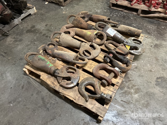 Qty (8) Trico & Nelson Rod Hooks Rod Hook | Ritchie Bros. Auctioneers