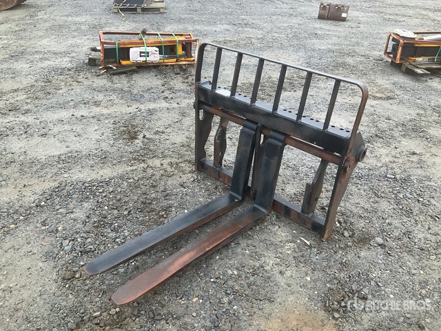 1070 mm Telehandler Pallet Forks | Ritchie Bros. Auctioneers