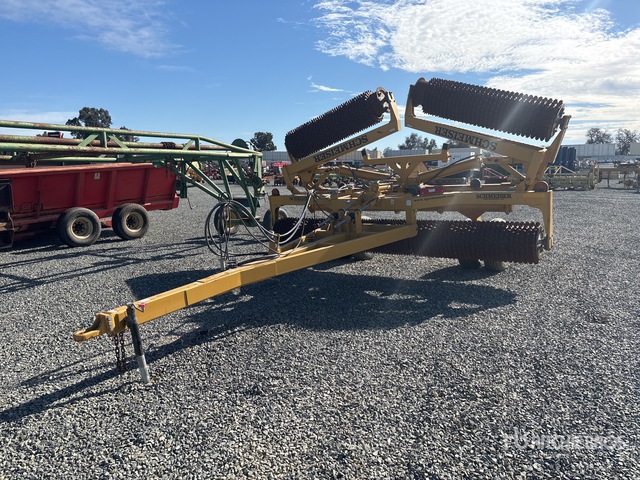 2021 Schmeiser TPF24121420D-6 24 ft Semi-Mount Packer | Ritchie Bros ...