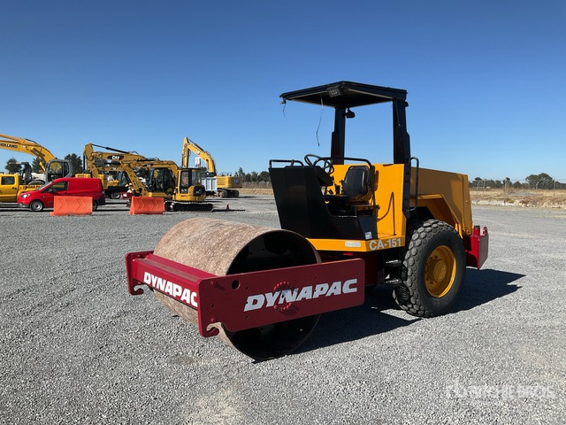 1997 Dynapac CA151D Rodillo / Rodillo compactador | Ritchie Bros. Auctioneers