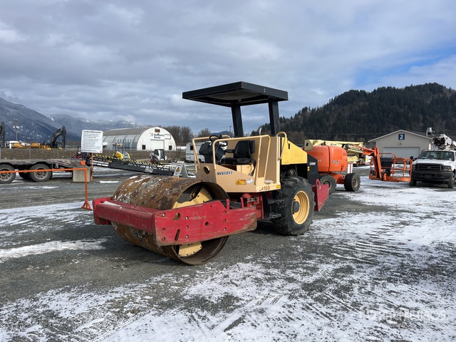 2006 Dynapac CA150D Smooth Drum Compactor | Ritchie Bros. Auctioneers