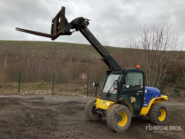 2014 JCB 520-40 Telehandler | Ritchie Bros. Auctioneers